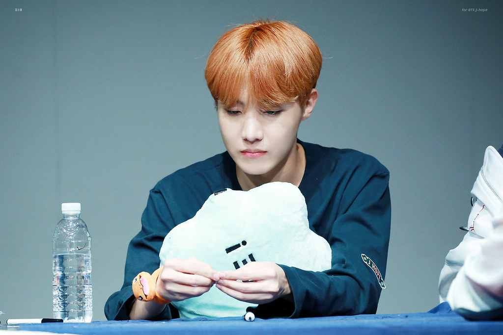 BTS: signo e curiosidades sobre os integrantes da banda